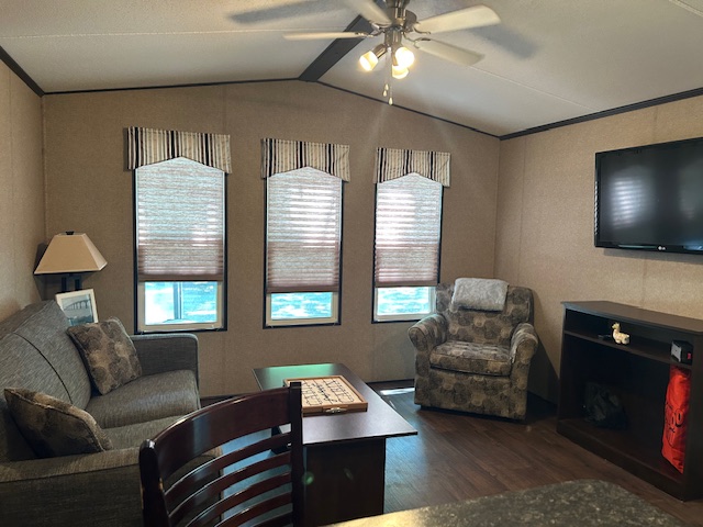 GREAT PRICE, WOODED AREA, LARGE SUNROOM!!! Site #211- 2017 Northlander ...