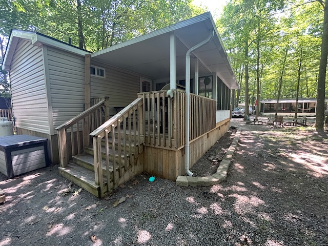 GREAT PRICE, WOODED AREA, LARGE SUNROOM!!! Site #211- 2017 Northlander ...