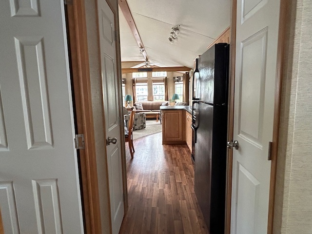 SPACIOUS 1 BEDROOM WITH DEN- LARGE SITE- Site #250, 2012 Northlander ...