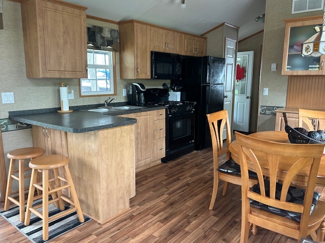 SPACIOUS 1 BEDROOM WITH DEN- LARGE SITE- Site #250, 2012 Northlander ...