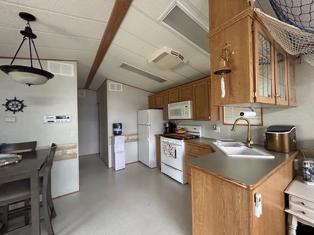 Site # 12 - 2001 Northlander Cottager Classic, Main Park